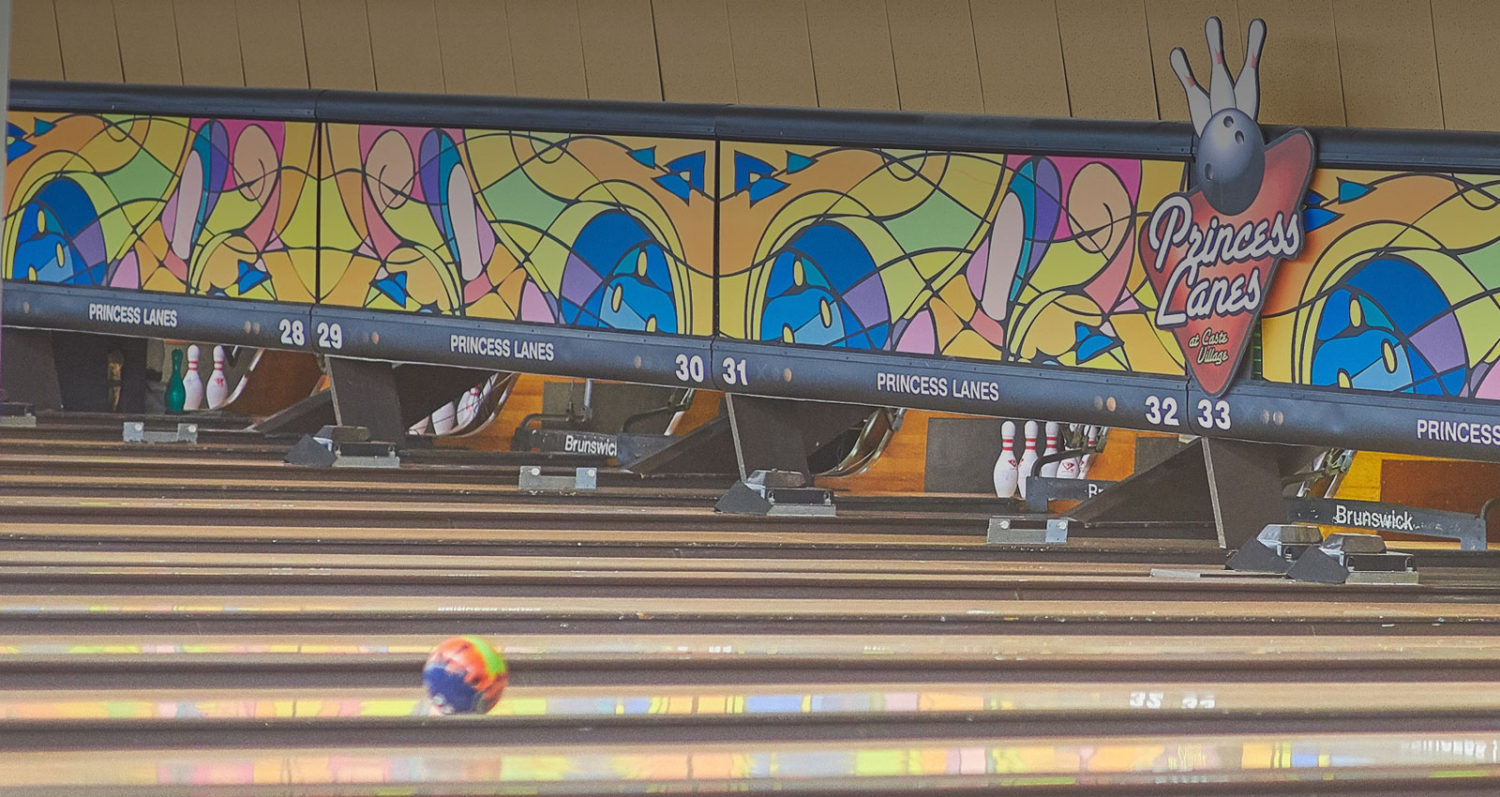 Pittsburgh Bowling - Princess Lanes Bowling Center in Caste Village